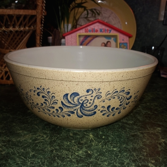 Pyrex | Dining | Vintage Pyrex Tan Speckled Dark Blue Paisley Design ...